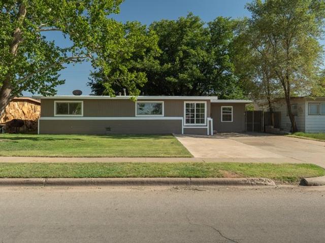 2105 48th St, Lubbock, TX 79412