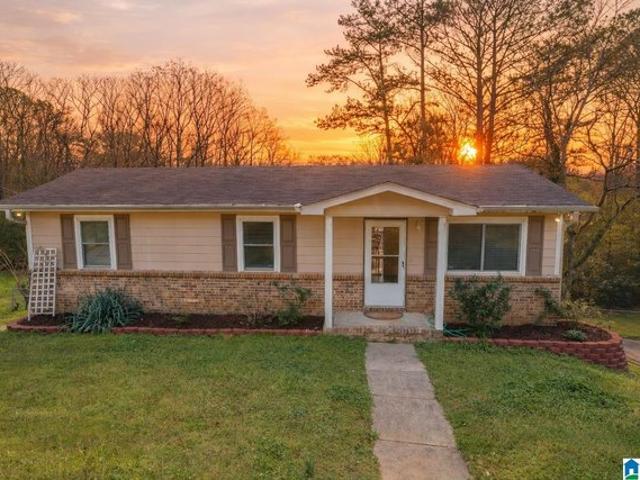 2105 5th Pl NE, Center Point, AL 35215