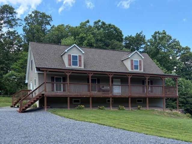 21060 Revercomb Ln, Shade Gap, PA 17255