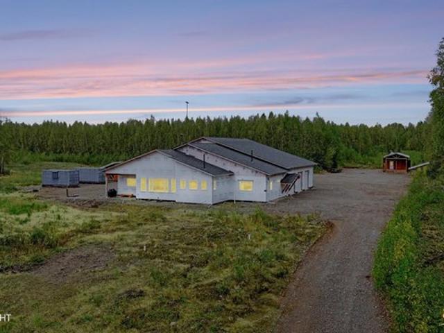 21065 E Birch Creek Blvd, Talkeetna, AK 99676