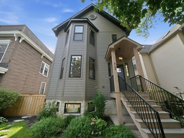 2106 N Campbell Ave, Chicago, IL 60647