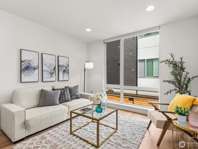 2106 NE 85th St Unit E, Seattle, WA 98115