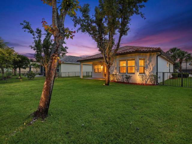 2106 Belcara Ct, West Palm Beach, FL 33411 | MLS #B26019