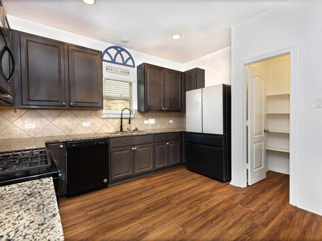2106 Benjamin Park