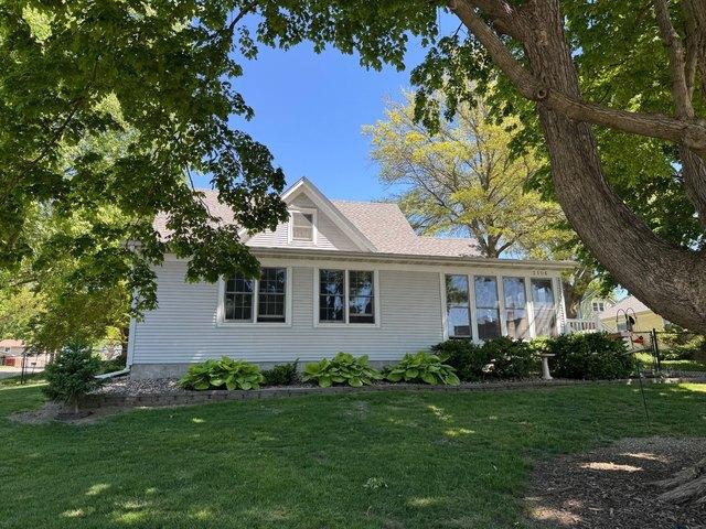 2106 College St, Elk Horn, IA 51531
