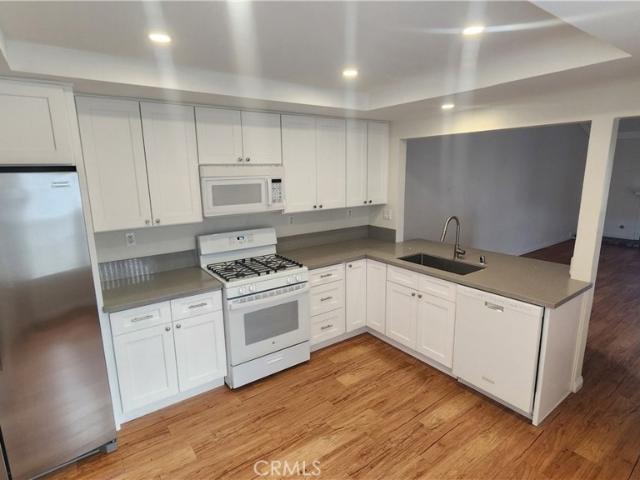 2106 E Wellington