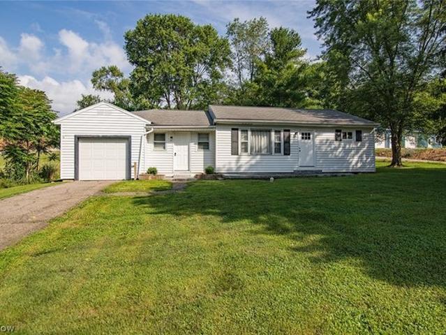 2106 Harris Hwy, Washington, WV 26181