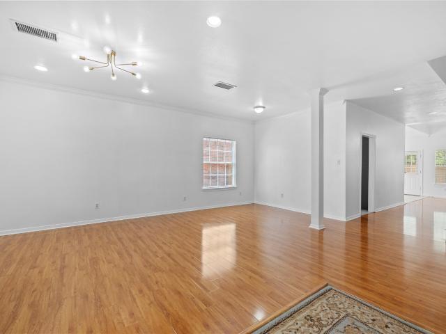 2106 Hawks Road