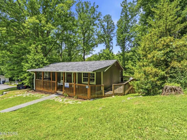2106 Hickory Manor Rd