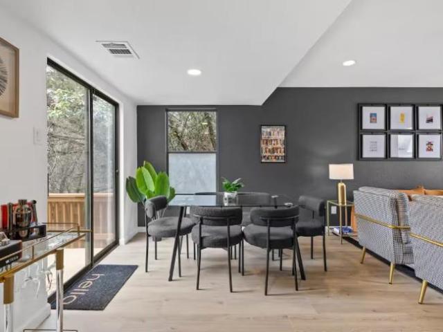 2106 Homedale Dr