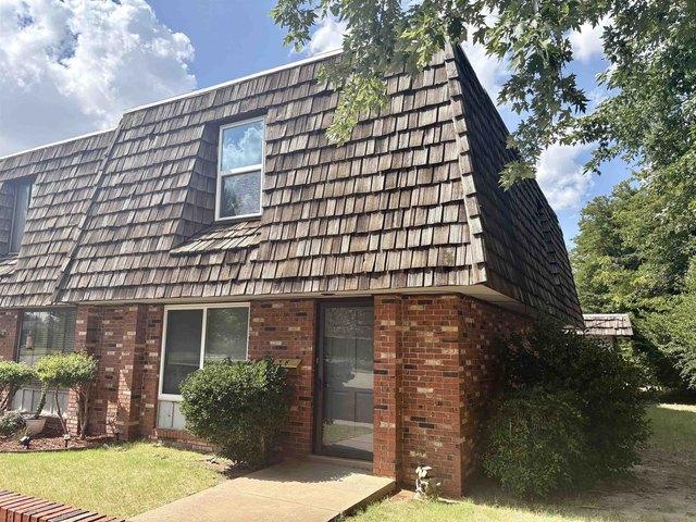 2106 Indian Dr, Enid, OK 73703