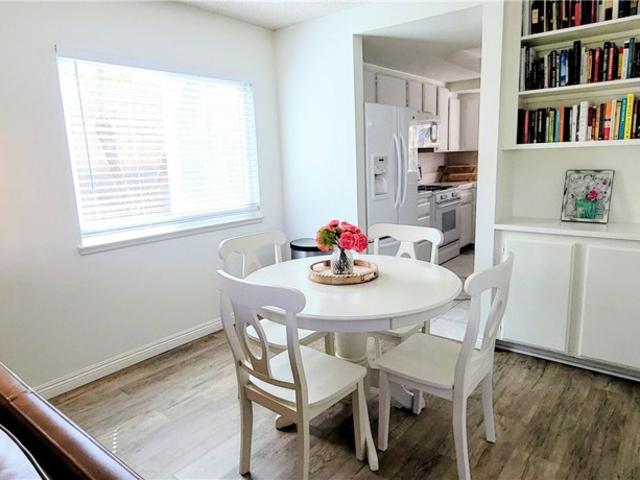 2106 S Belle