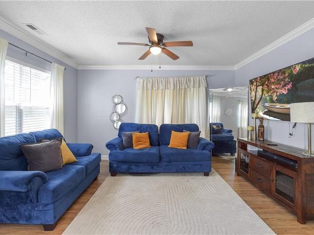 2106 Sawgrass LN