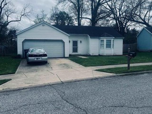 2106 Spring Hill Dr, South Bend, IN 46628