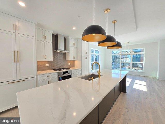 2106 Tysons Ridgeline Rd, Falls Church, VA 22043
