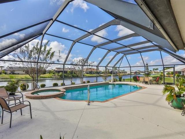 2106 West View Dr, Sun City Center, FL 33573