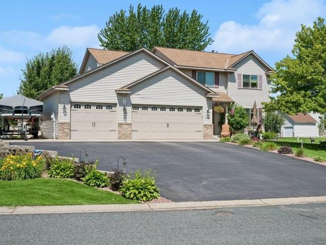 21071 Hyacinth Ave, Lakeville, MN 55044