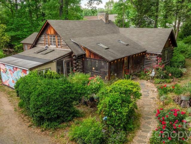 2107 Mandarin Blvd, Charlotte, NC 28205 | MLS #4341