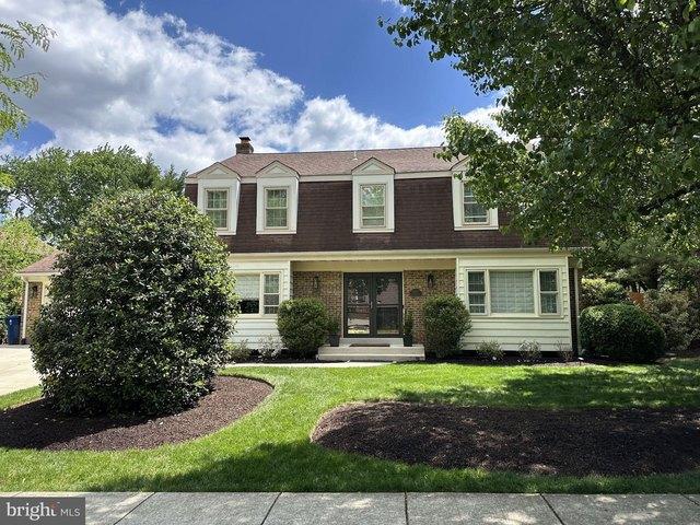 2107 Marlboro Dr, Alexandria, VA 22304