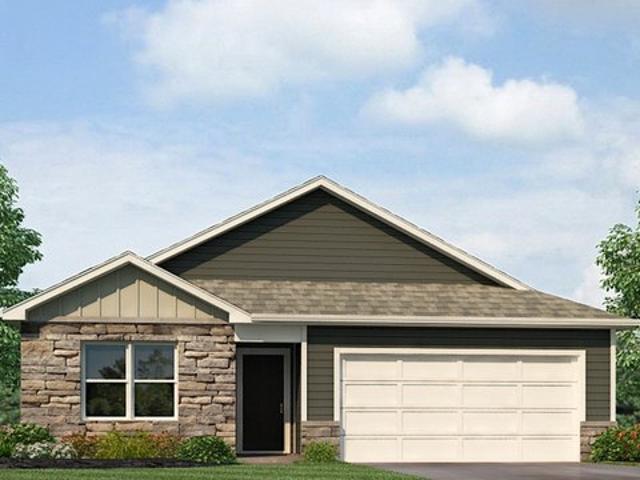 2107 Creek View Ln, Raymore, MO 64083