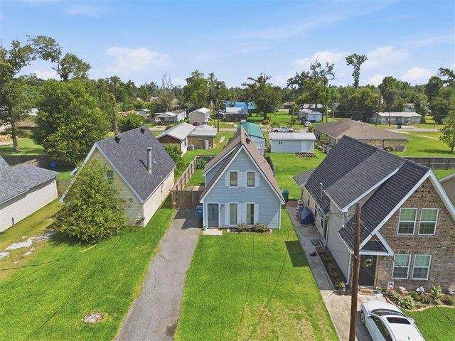 2107 Division Rd, Sulphur, LA 70663