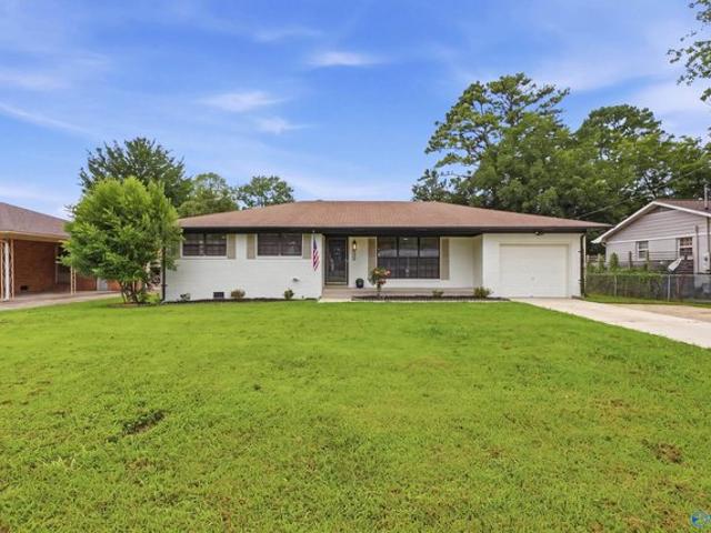 2107 Giles Dr NE, Huntsville, AL 35811