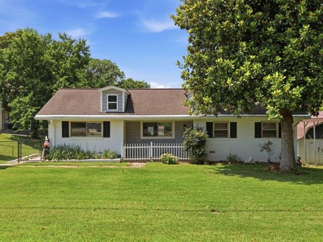 2107 Iroquois Dr, Jefferson City, TN 37760