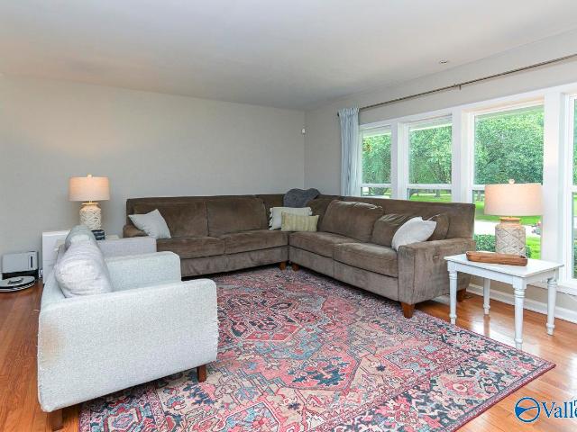 2107 Pennylane