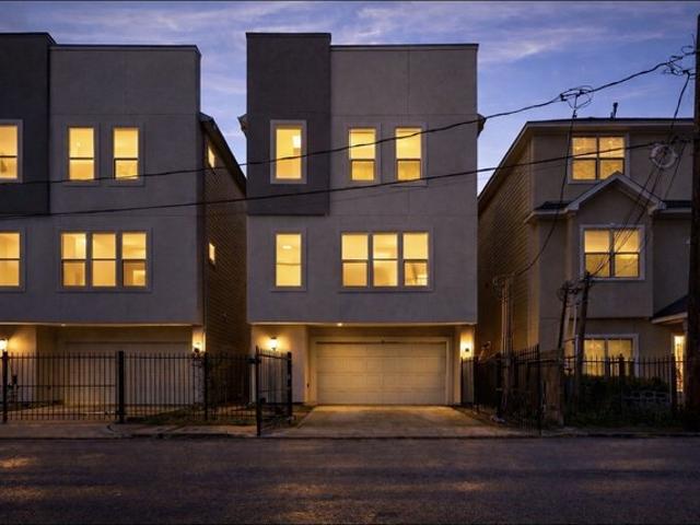 2107 Stuart St, Houston, TX 77004
