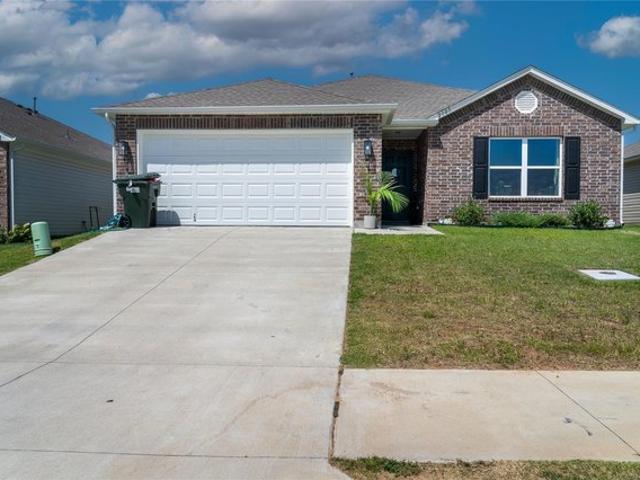 2107 S Amarillo Dr, Claremore, OK 74019