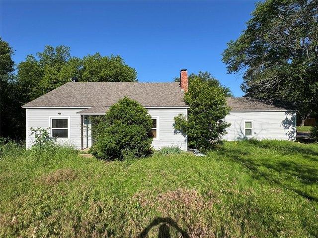 2107 S Fannin Ave, Denison, TX 75020