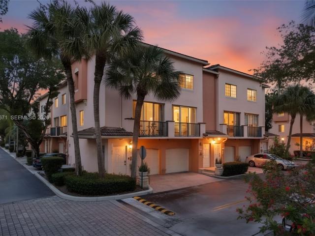 2107 SE 10th Ave, Unit 817, Fort Lauderdale, FL 33316 | MLS #A11986 | Compass