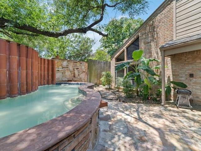 2107 Shadowbriar Dr, Houston, TX 77077