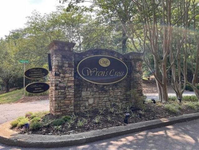 2107 Simsbury Ln, Dunwoody, GA 30338