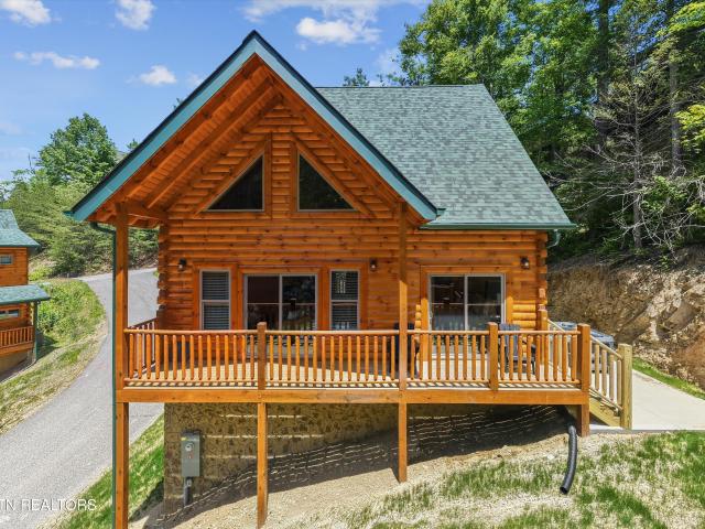 2107 Valley Creek Way