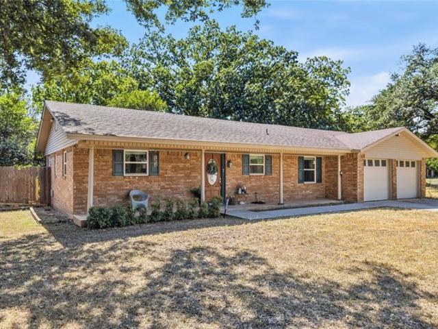 2107 16th St, Brownwood, TX 76801