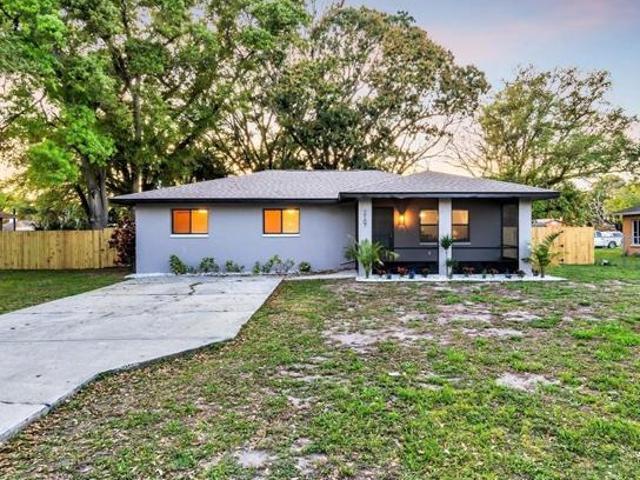 2107 2nd Ave E, Palmetto, FL 34221