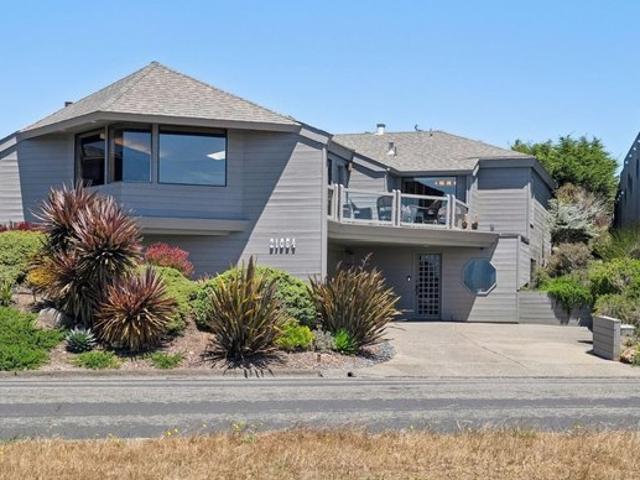 21084 Pelican Loop, Bodega Bay, CA 94923