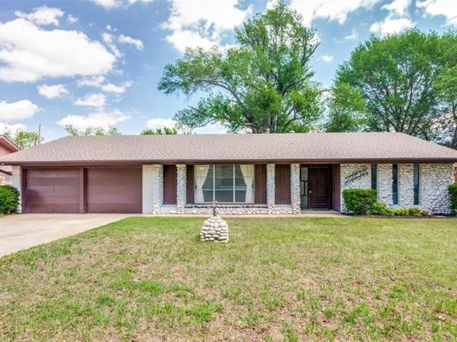 2108 David Dr, Fort Worth, TX 76111