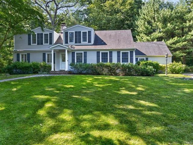 2108 Edge Rd, Muttontown, NY 11791