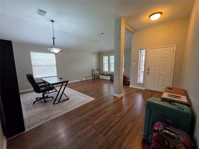 2108 Goldfinch Lane