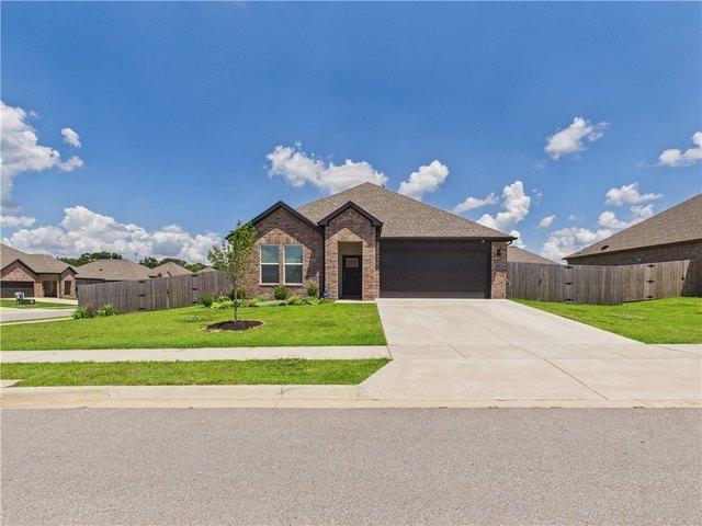 2108 Hahn St, Pea Ridge, AR 72751
