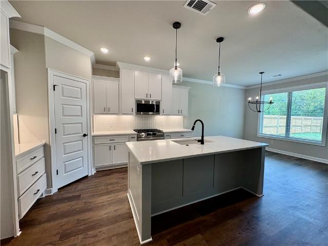 2108 Porter Street