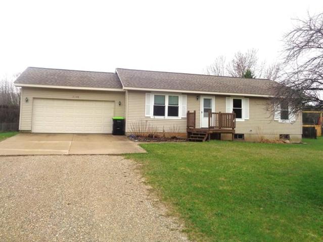 2108 S Sara Dr, Lake City, MI 49651