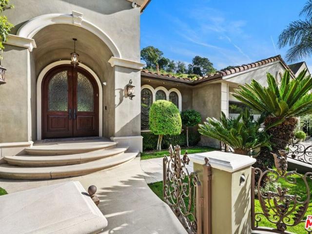 2108 San Ysidro Drive