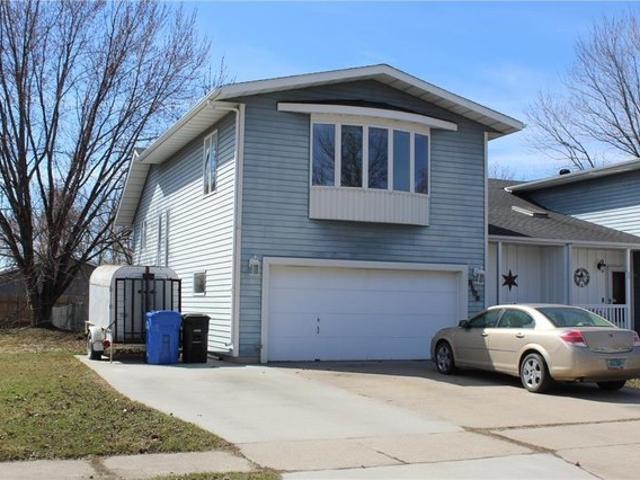 2108 28th Ave S, Fargo, ND 58103