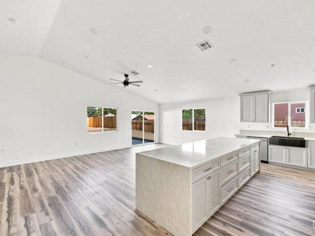 2109 Mahoney Street