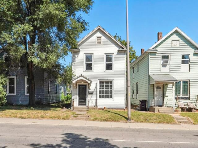 2109 Maumee Avenue