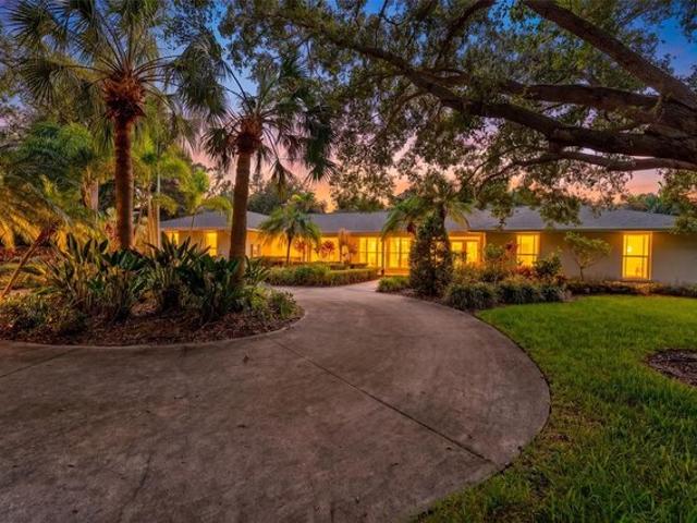 2109 Meadow Brook Dr, Clearwater, FL 33759