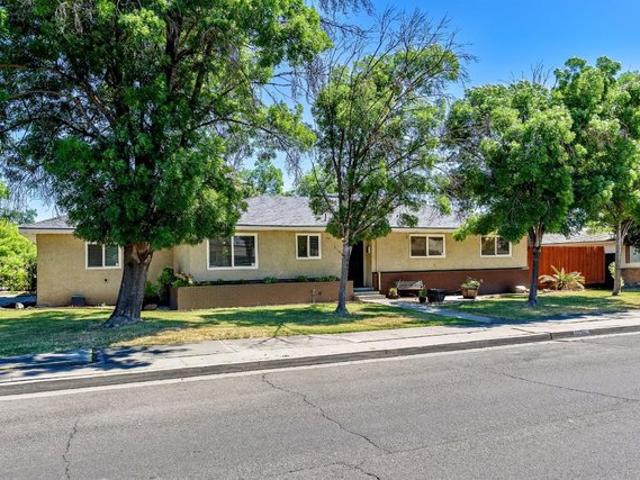 2109 N Kensington Way, Hanford, CA 93230
